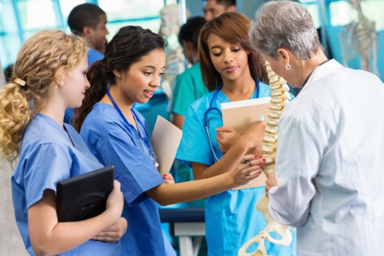 UH HonorsMed Program Overview & Essays | Ivy Scholars Guide